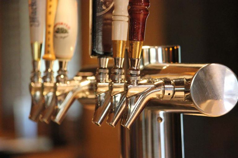 Bar & Restaurant | Craft Beer on Tap | After Dinner Drinks